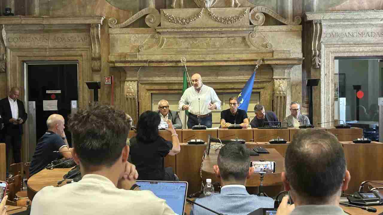 Firmata la convenzione per il nuovo Liberati. Bandecchi: “Ora la ...